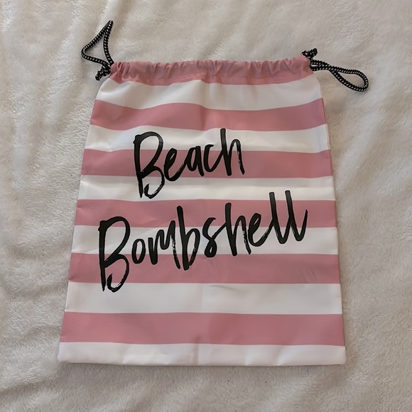 Victoria's Secret | Bags | Nwot Victorias Secret Beach Bombshell Wet ...